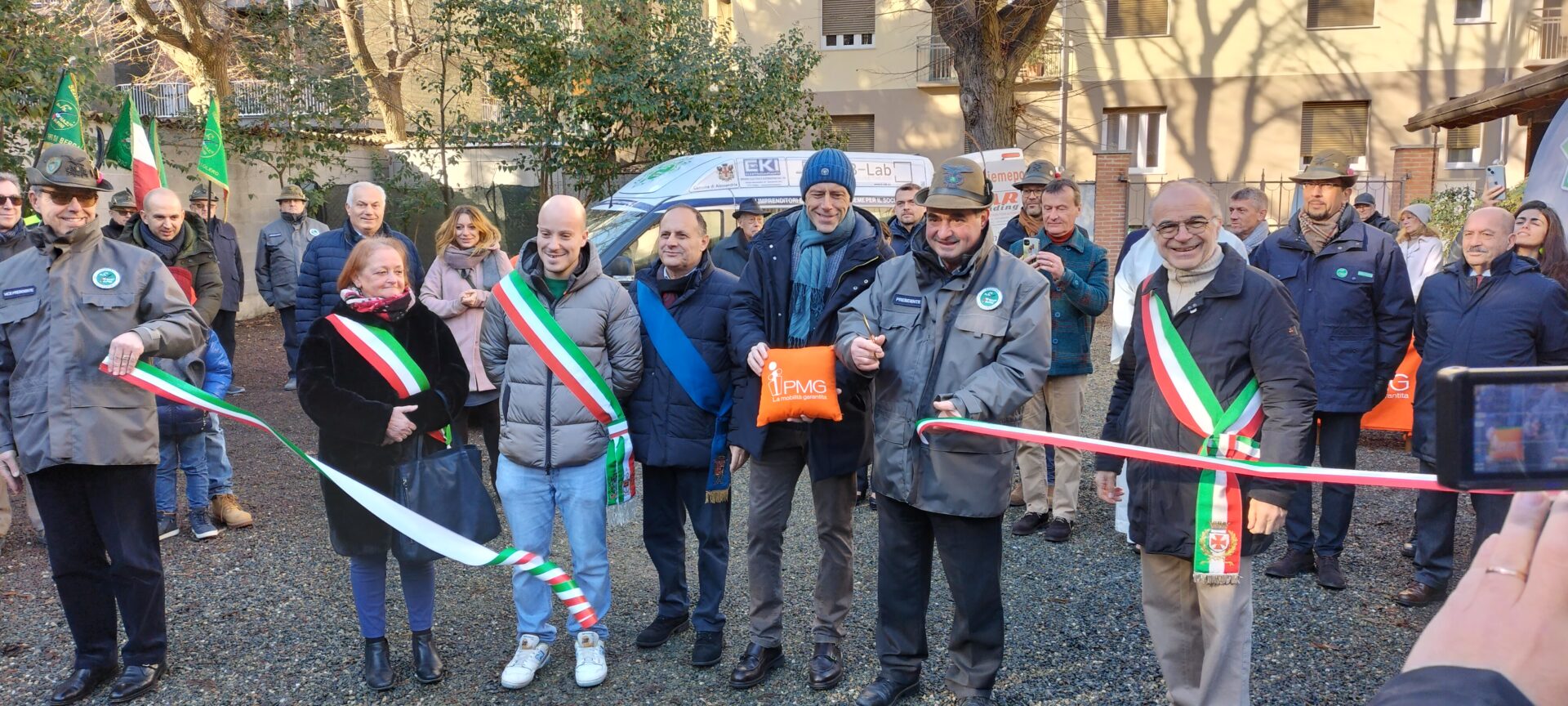 B-Lab support to local community